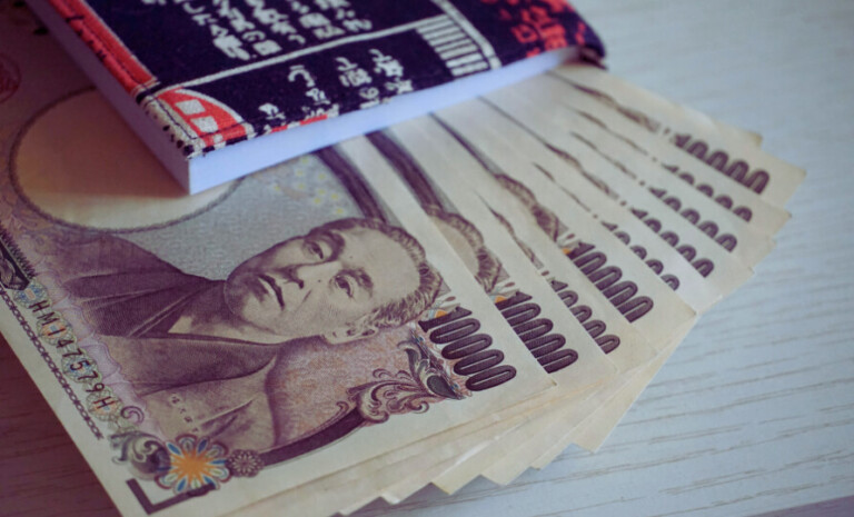 Yen carry trade to blame for global stock and crypto market meltdown ...
